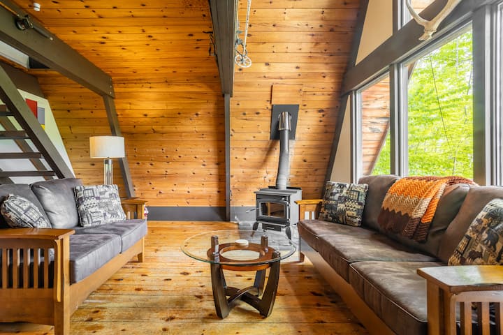 Location! Mid-century A-frame 12 Min Walk To Lifts - Hunter Mountain, NY