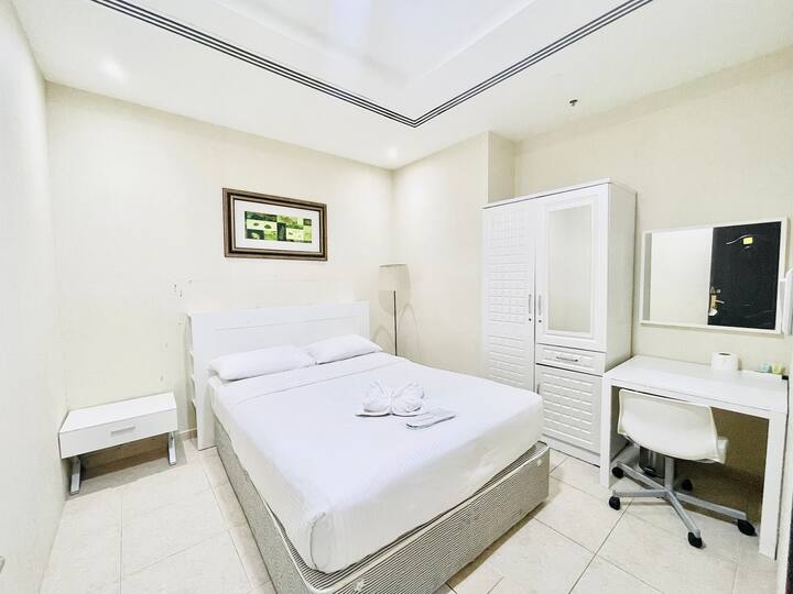 Private Solo Room In Marina | Coliving Apartments - Dubai