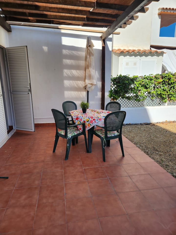 Casa Baja Tranquila Con Terraza Y Jardín Naturista - Vera