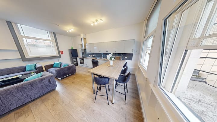 7 Bed Flat In Nottingham Centre - Derbyshire