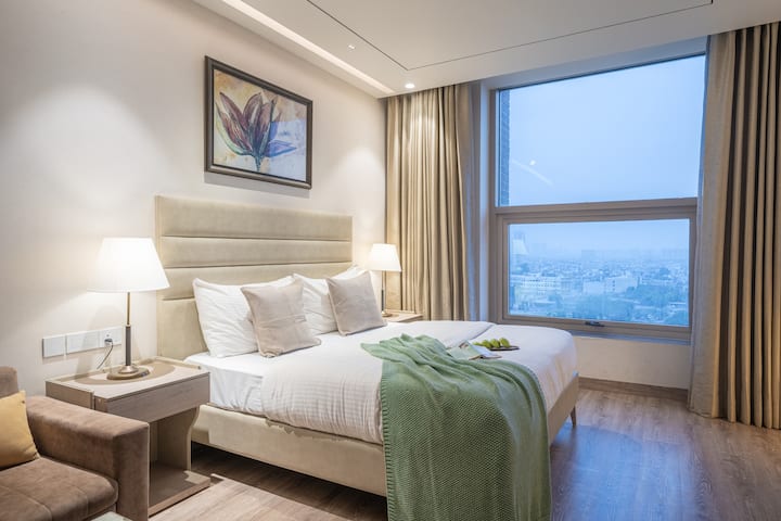 The Ceo Suite In Gurgaon|netflix - 