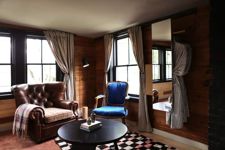 Kingston Carriage House - Pony Loft - Kingston, NY