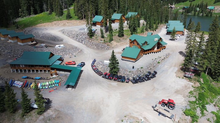 Mountain Top Resort Large Cabin B - Mesa, CO