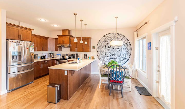 Artisan Corner 3-bdm Duplex In Sw Edmonton - Edmonton
