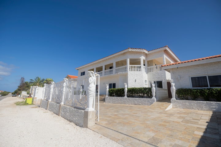 Villa Marina 9-bedroom Versallie Style - Aruba