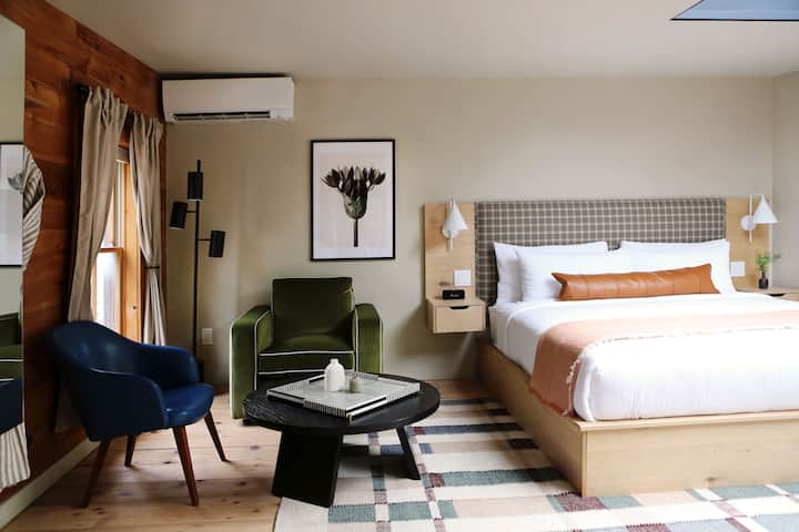 Kingston Carriage House - Coach Loft - Kingston, NY