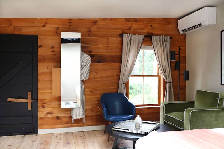 Kingston Carriage House - Coach Loft - Kingston, NY
