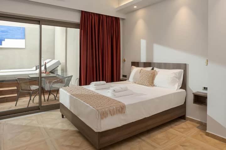 Royal Gold City Suites - Suite With Jacuzzi - Heraklion