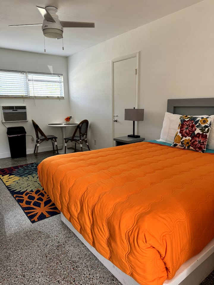 King Bed Unit - Treasure Island, FL