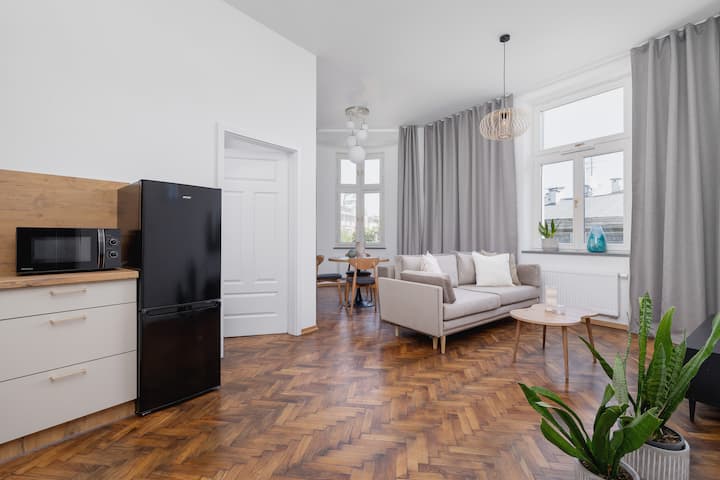 2 Bedroom Apartment For 6 - Augustiańska 1 Street - Pologne