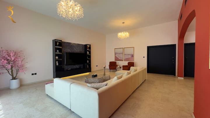 Spacious Al Danah 5br: Family Retreat. - Abu Dhabi