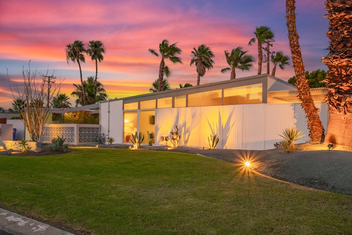 Lush, Secluded Desert Oasis W/pool & Ev Charger - Palm Springs