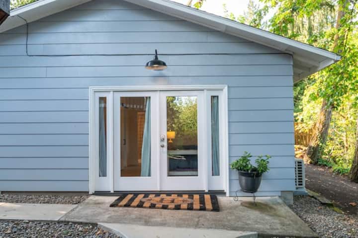 Convenient And Quiet Guesthouse In Portland - Beaverton, OR