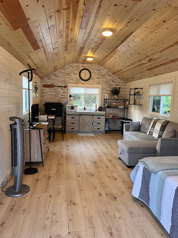 Off-grid Oasis, Near Berlin Lake - Lake Milton, OH