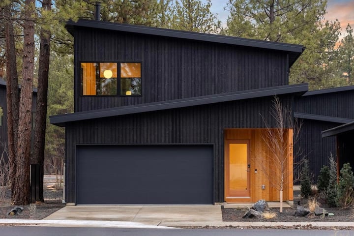 Mojo Dojo Casa House - Sisters, OR