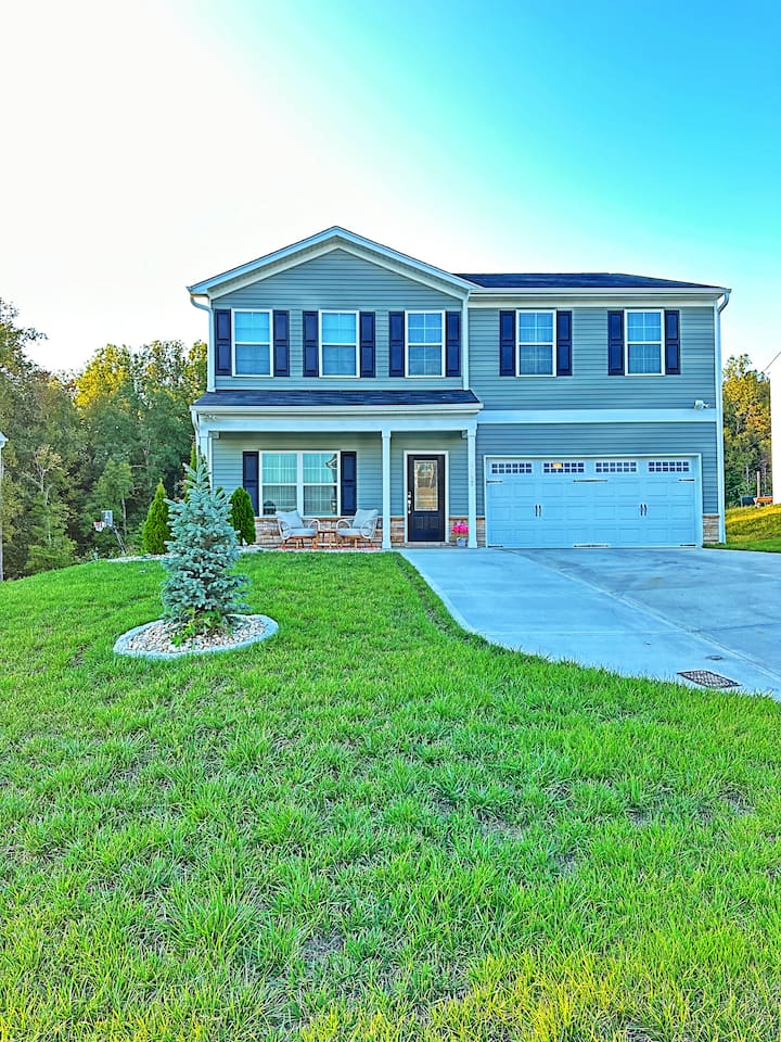 Entire Luxury Home, High Point & Thomasville - High Point, NC