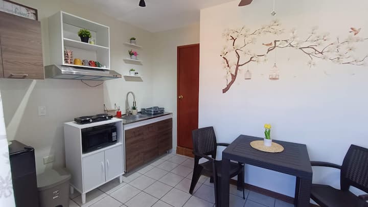 Merliot Calm Suite (Private Room) - San Salvador