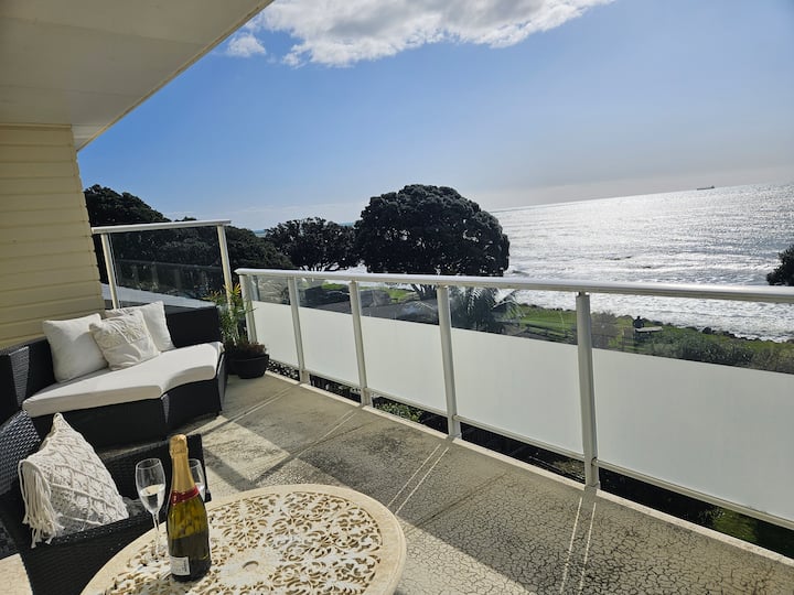 The Beachhouse - Waitara