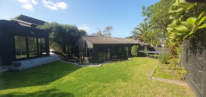 Hosts On The Coast Pauanui Beach Break - Pauanui