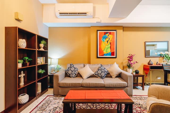 Spacious 1br Modern Filipino @ Venice Mall Bgc - Taguig