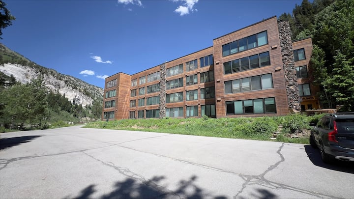 Alta/ Snowbird Blackjack Condo 2b - Forest Lake, Midway