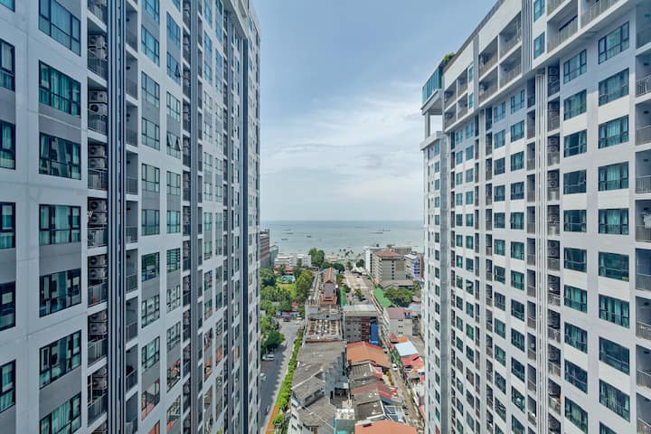 Visible Fireworks! Seaview 2 Bed 2 Bath Floor 20th - Pattaya