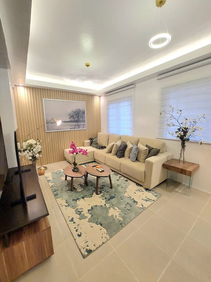 Luxa House Staycation Tagaytay - Indang