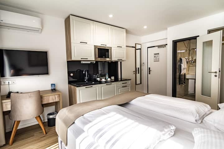 2 Bedroom Suite / 2 Bathrooms / 2 Kitchen - Düsseldorf