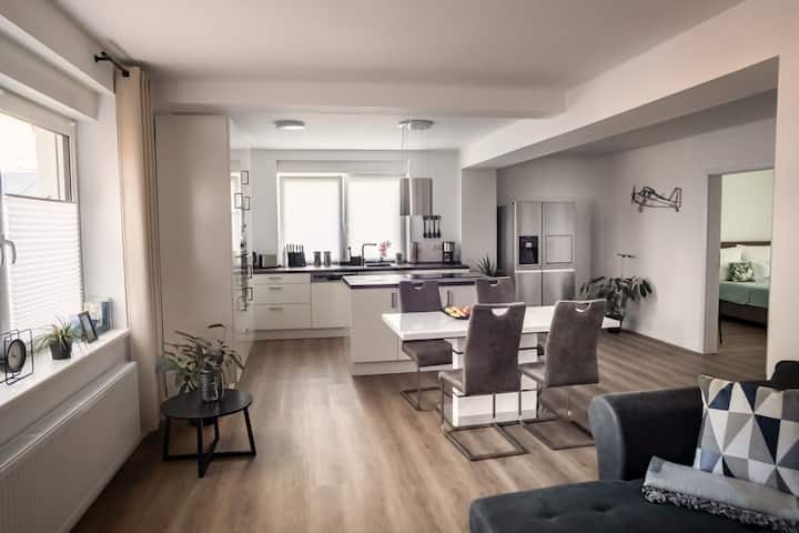 Ferienwohnung Take Off | 4 Schlafzimmer | Terrasse - Cloppenburg