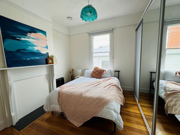 Amazing Valley Views In Penguinhouse Near Hospital - Launceston
