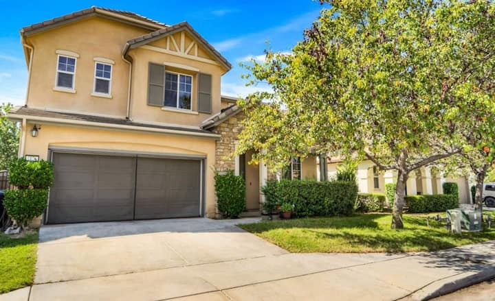 Large Home- Sleeps 10! - Fallbrook, CA