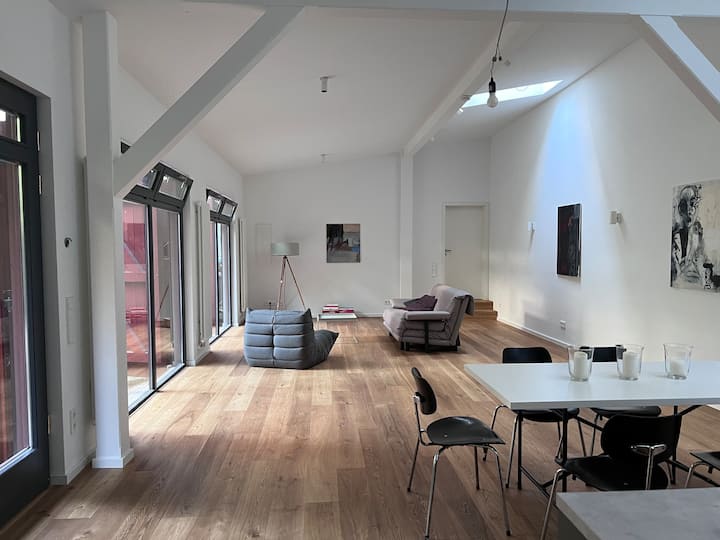 Stunning Remise In Calm Backyard - ベルリン