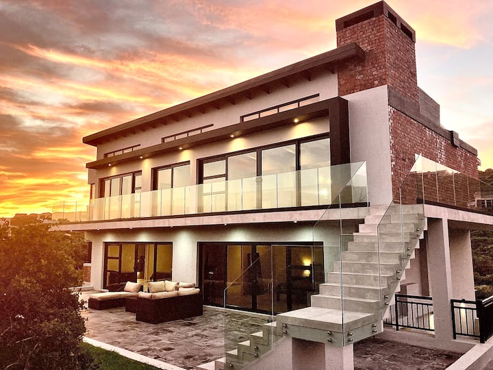 Exclusive Coastal Retreat - Mossel Bay