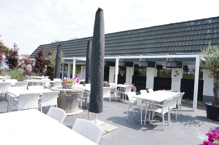 Kustverhuur,  Park Schoneveld, Duinroos 108 - Groede