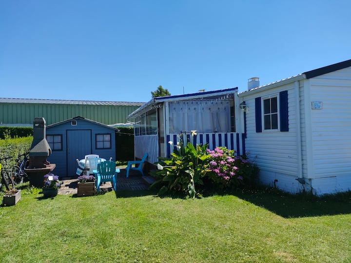 Loue
Bungalow 6 Personnes - Étel