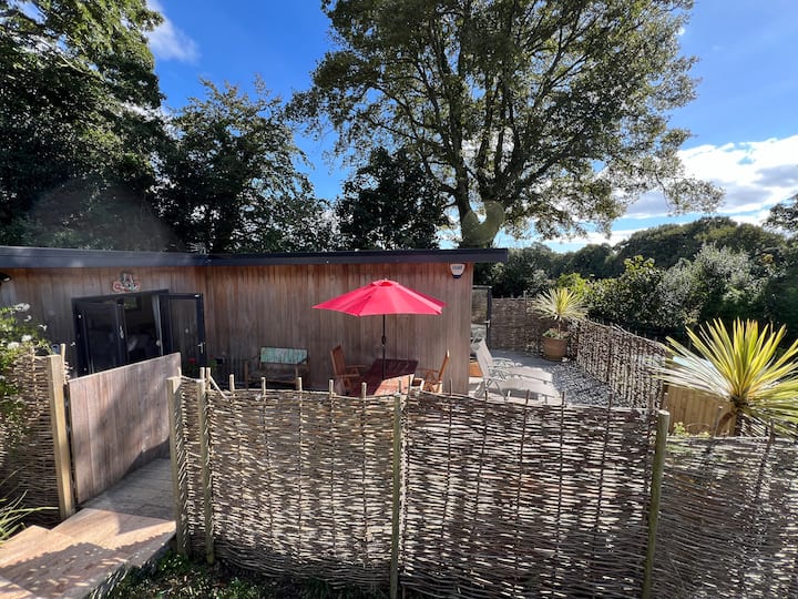 Cosy Cornwall Cabin With Private Terrace - Falmouth