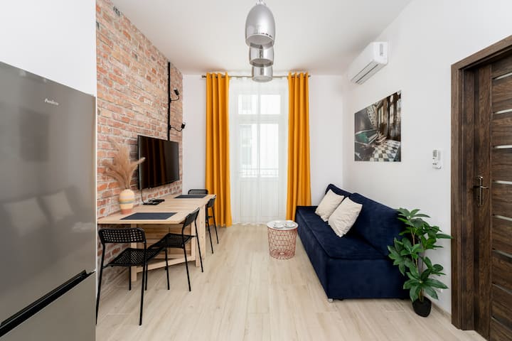 Quiet Apartment • 1br • Old Town • A/c & Elevator - Krakova