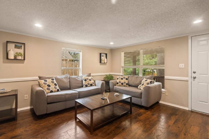 Charming Getaway Close To At&t - Conquistador, Arlington