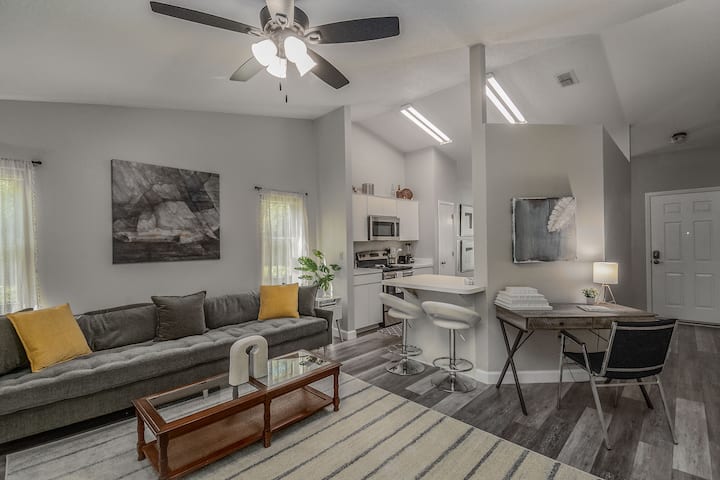 Travelers Haven - Winter Haven, FL