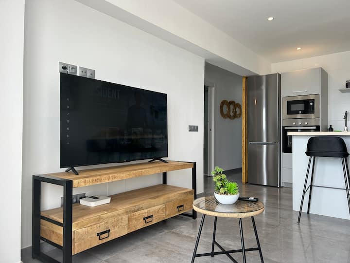 Stylish Sea-view Apartment - Torremolinos