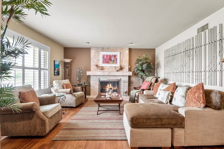 Huntington Haven: 4br Comfort With Pool - Huntington Beach, CA