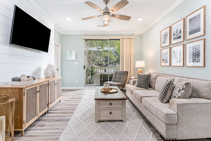 Coastal Calm Retreat: 2br/2ba Mount Pleasant Condo - 마운트 플레즌트