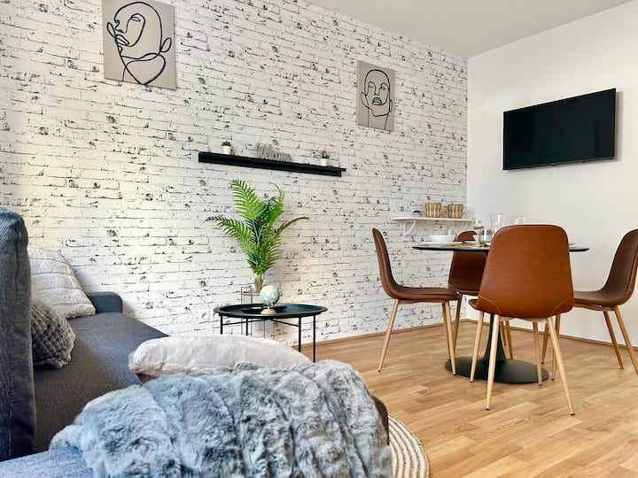 Modern | Stylish | Brand New - Wien