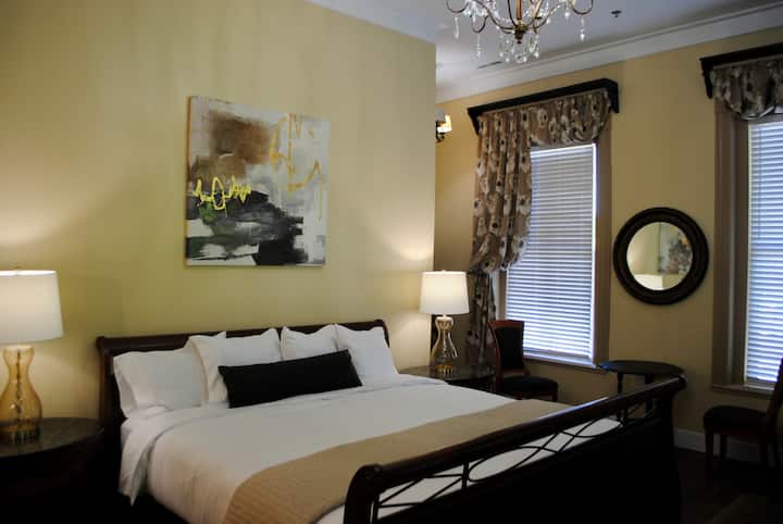 Magistrate Room, The Lodge At Old City Hall - Jefferson City, TN