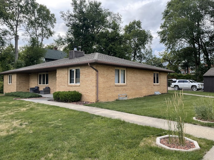 The Downtown - So Much Fun! - Des Moines