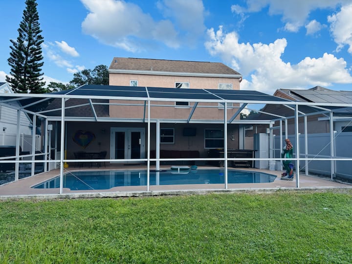 The Central Pad W/ Pond • Close To All Beaches - 聖彼德斯堡