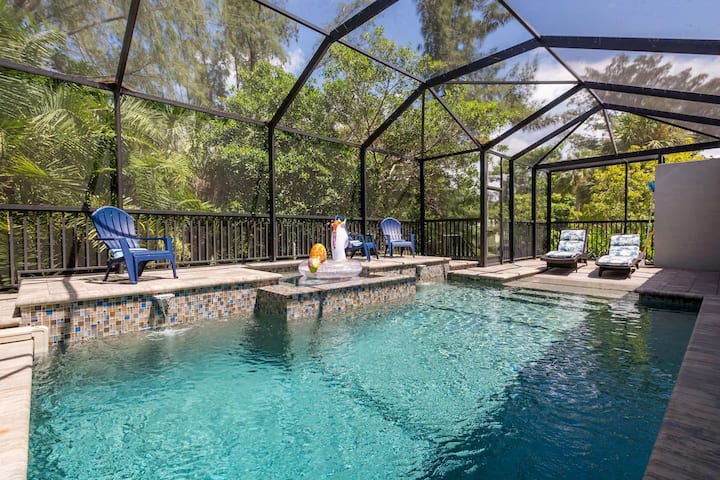 The Seagrape Villa - Family Friendly - Sarasota, FL