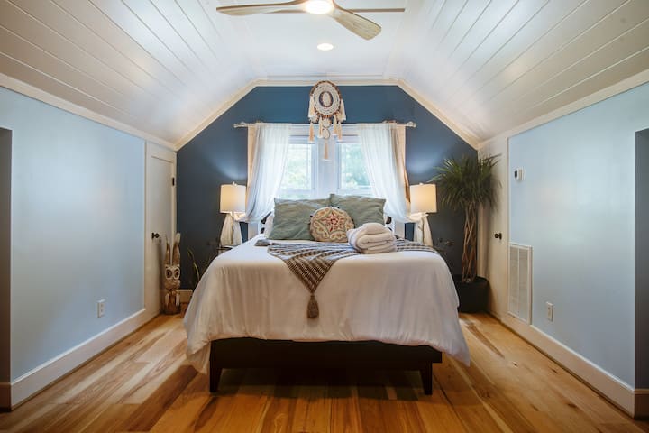Hot Tub! The Aqua Terra Cottage. - Charleston, SC
