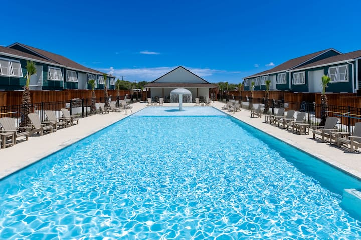 C4  At  Little Bay Landing - Rockport, TX