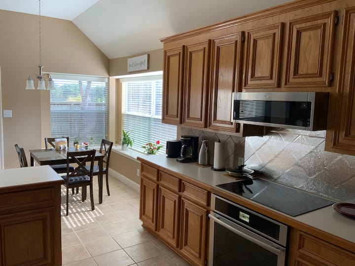 Adorable Home - Houston, TX